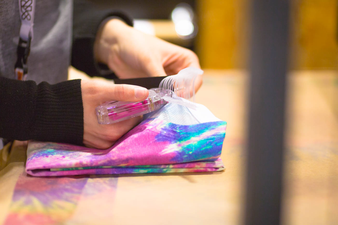 YR Store — the branding of the world's first live design and print ...